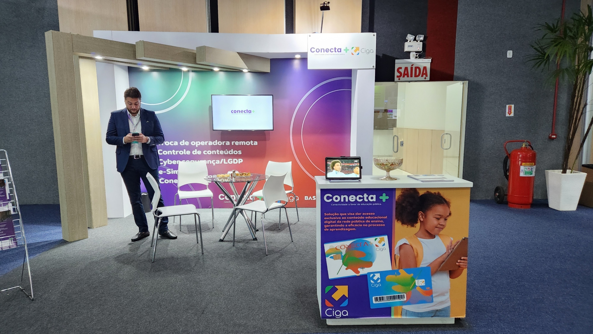 Conecta+ traz ao Summit Cidades solução de ensino à distância em ...